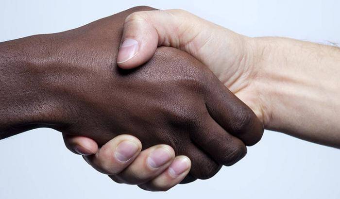 Il razzismo in Italia non è una fake news: almeno cinque casi di ... Il razzismo in Italia non è una fake news: almeno cinque casi di ...