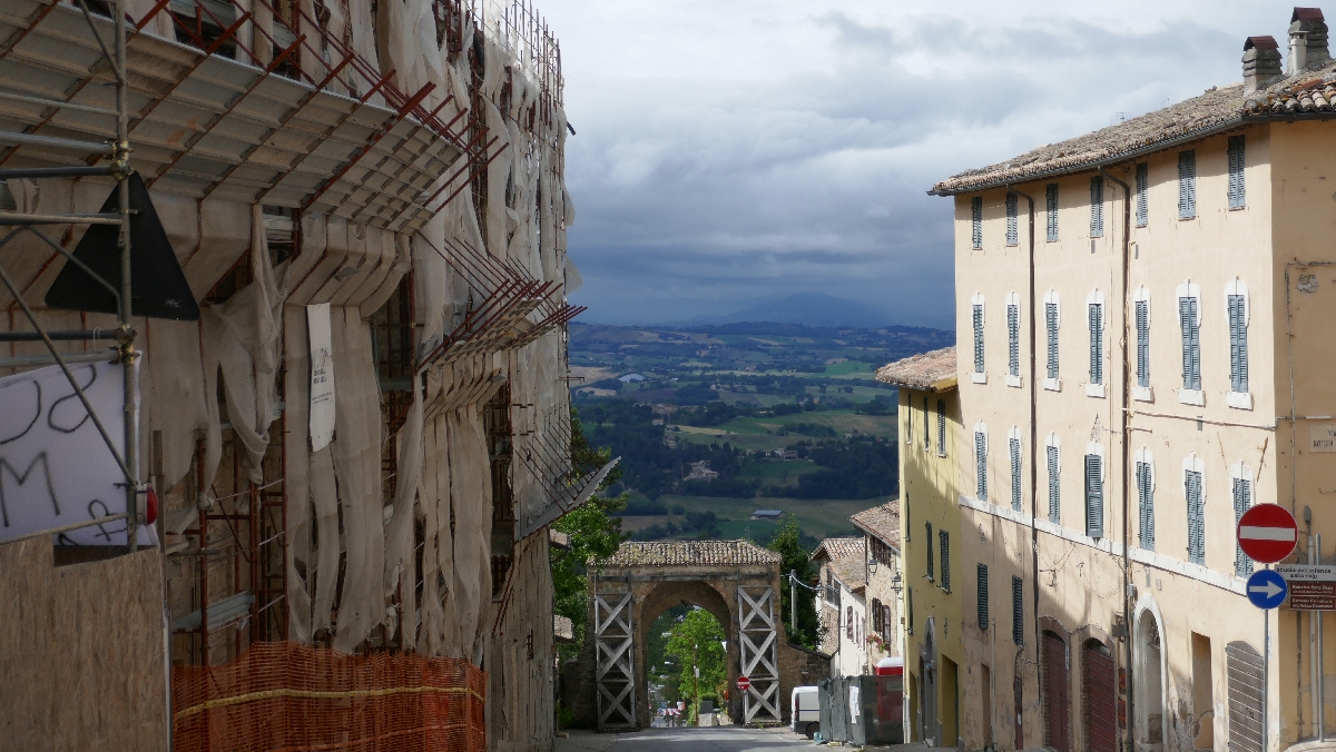 Terremoto 2016: “Nel centro storico di Camerino la vita non è tornata”