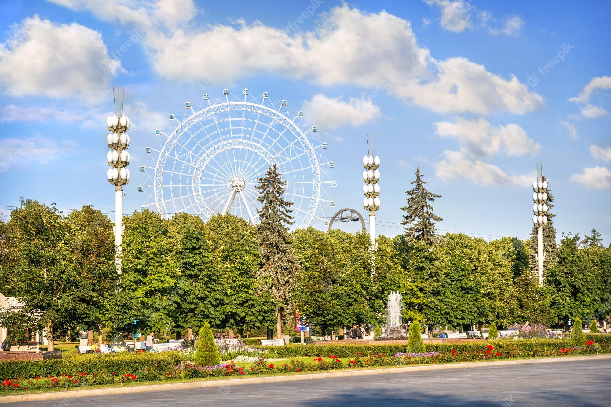 "Sole di Mosca": la ruota simbolo della propaganda di Putin si blocca per la terza volta